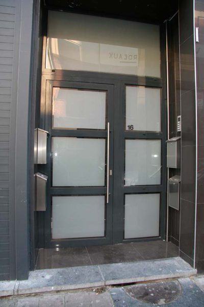 PVC deuren kopen? | AL-MET Antwerpen | Deuren in PVC